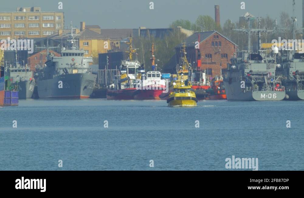 Port tender Stock Videos & Footage - HD and 4K Video Clips - Alamy