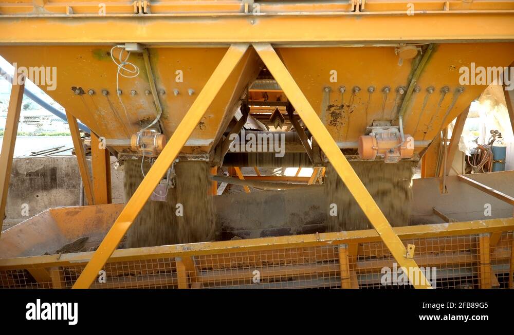 Concrete containers Stock Videos & Footage - HD and 4K Video Clips - Alamy