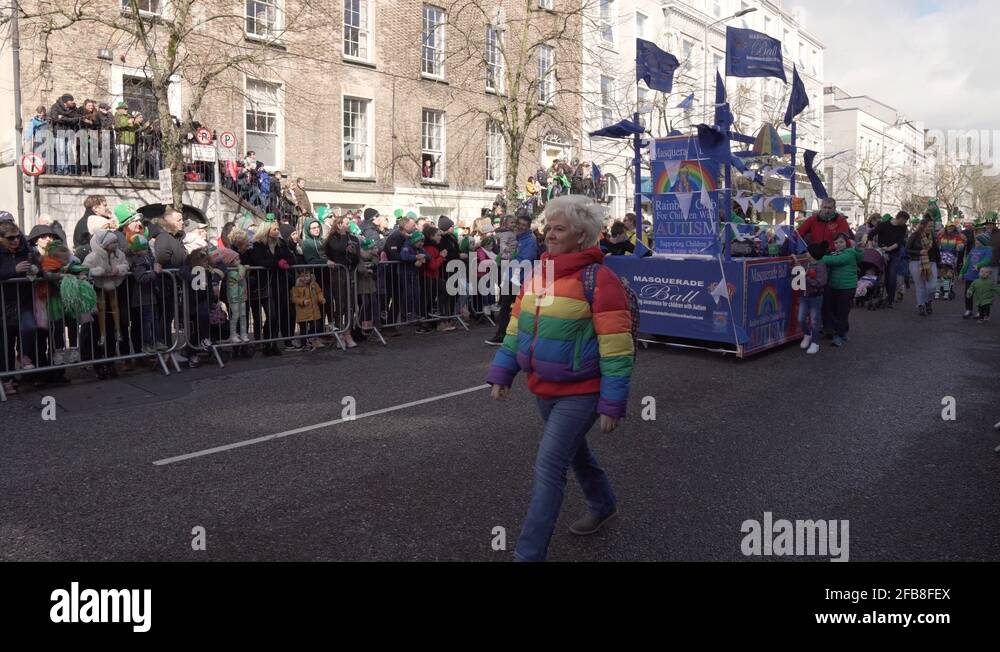 Masquerade club Stock Videos & Footage - HD and 4K Video Clips - Alamy