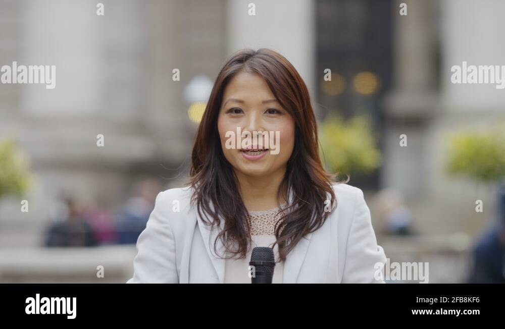 Female woman reporter reporting Stock Videos & Footage - HD and 4K ...