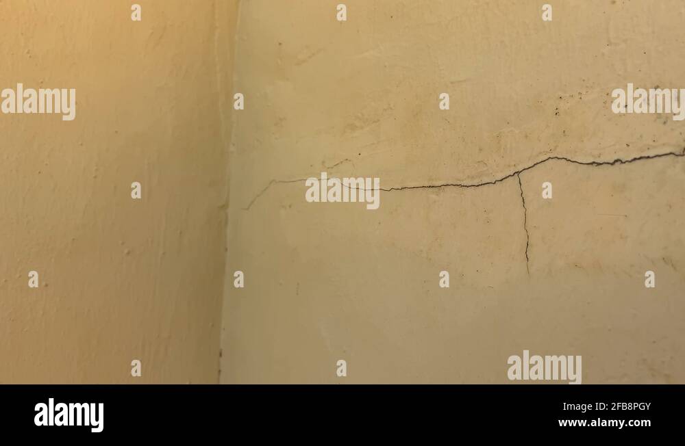 Large wall corner Stock Videos & Footage - HD and 4K Video Clips - Alamy