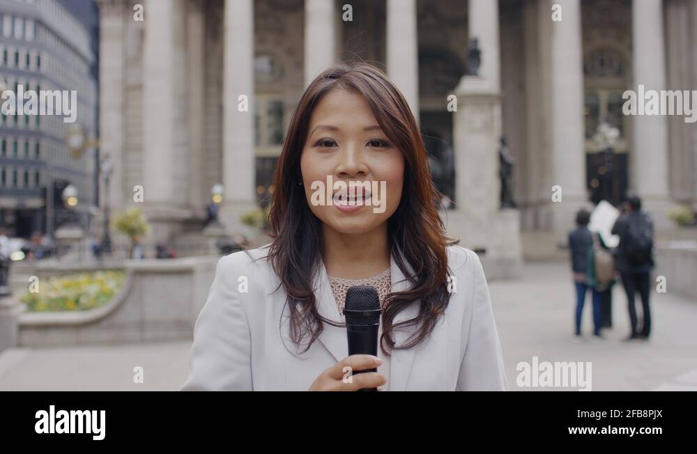 Female reporter outside Stock Videos & Footage - HD and 4K Video Clips ...