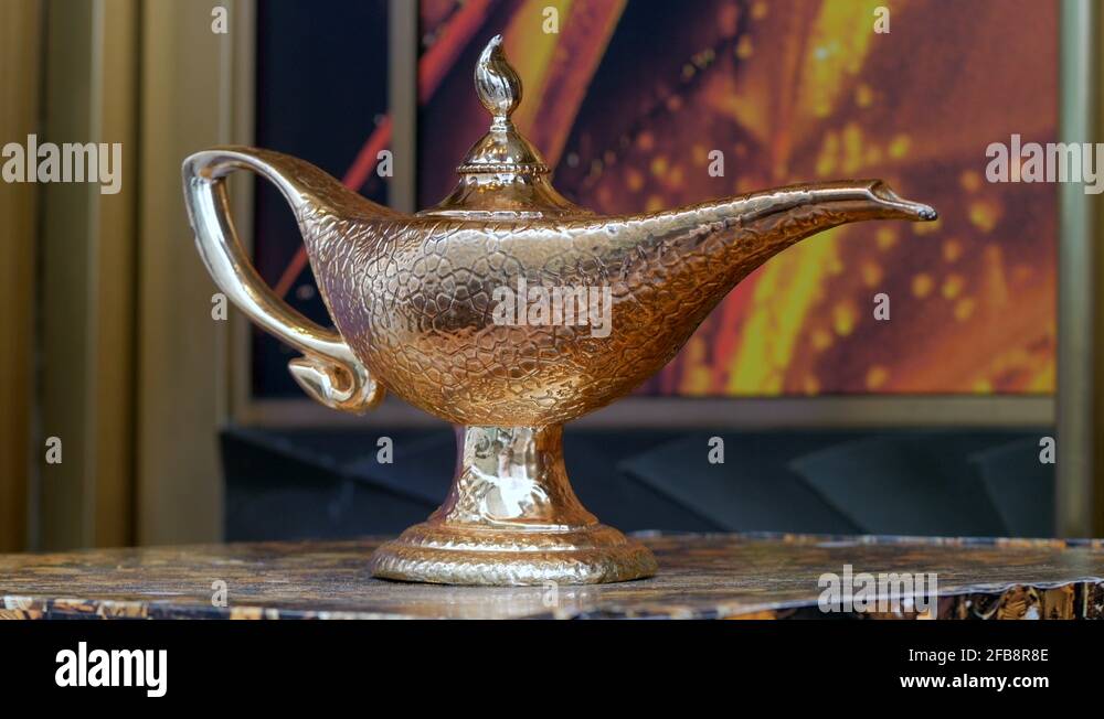 Gold genie lamp Stock Videos & Footage - HD and 4K Video Clips - Alamy