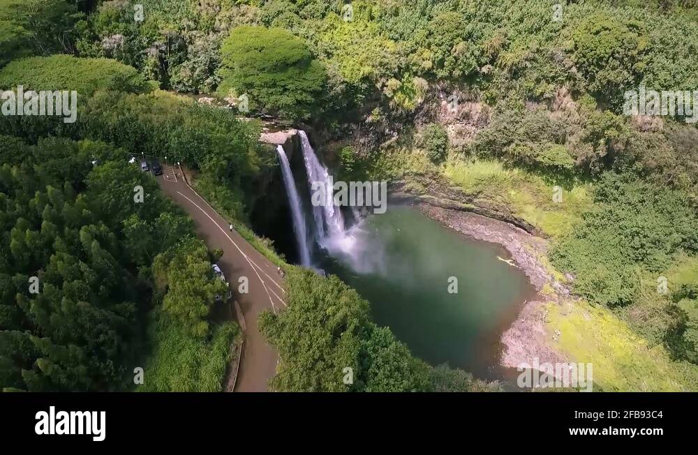 Oahu waterfalls Stock Videos & Footage - HD and 4K Video Clips - Alamy