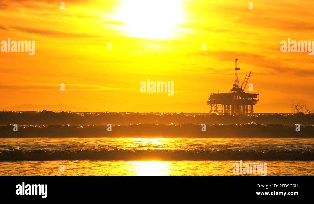 Oil rig sunset Stock Videos & Footage - HD and 4K Video Clips - Alamy