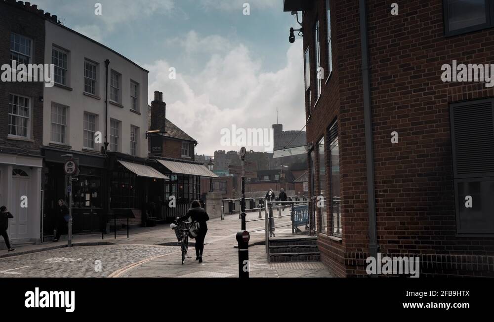 Royal windsor bridge Stock Videos & Footage - HD and 4K Video Clips - Alamy