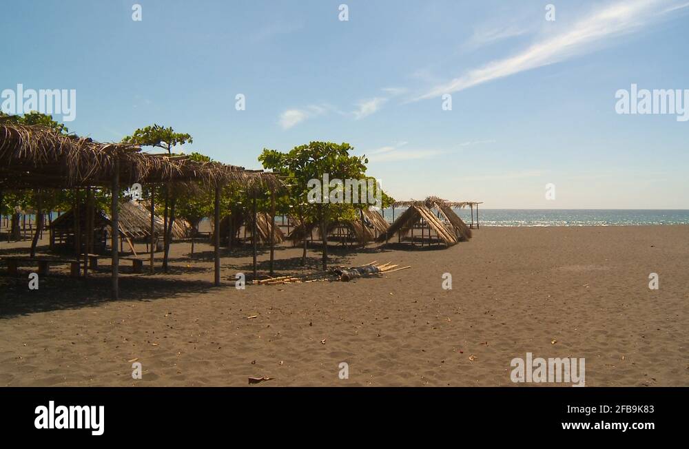 Huts at ocean Stock Videos & Footage - HD and 4K Video Clips - Alamy