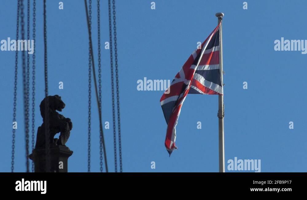 Textile chains Stock Videos & Footage - HD and 4K Video Clips - Alamy