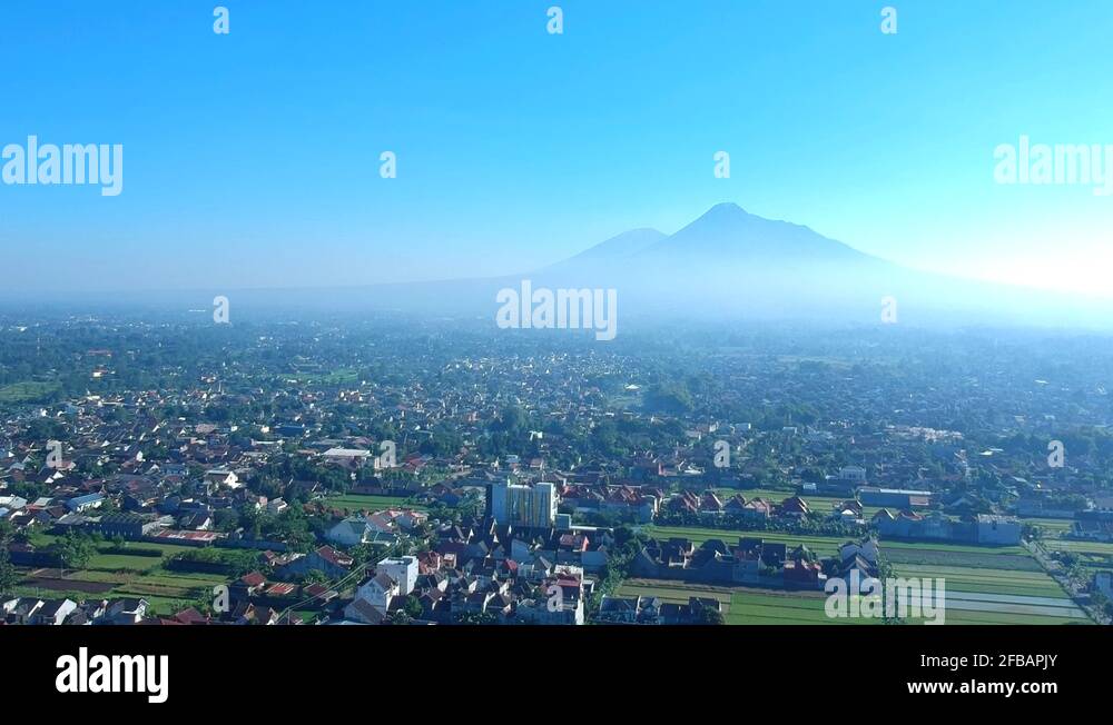 Merapi mountain Stock Videos & Footage - HD and 4K Video Clips - Alamy