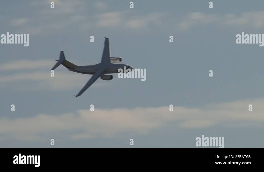 Horizontal aircraft Stock Videos & Footage - HD and 4K Video Clips - Alamy