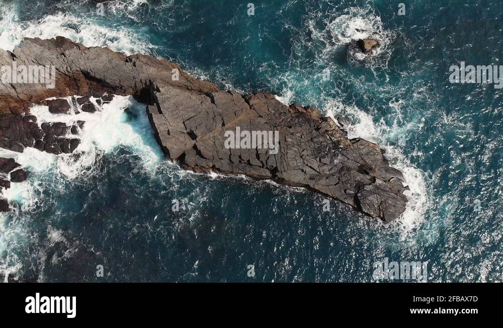 Overhead ocean waves Stock Videos & Footage - HD and 4K Video Clips - Alamy