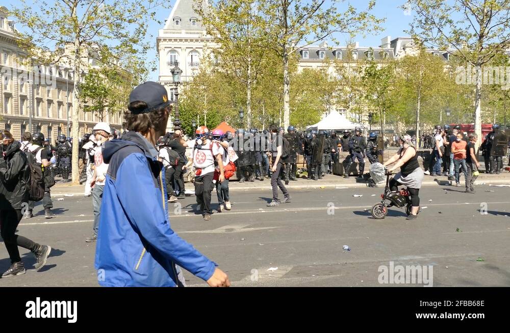 French medical staff Stock Videos & Footage - HD and 4K Video Clips - Alamy
