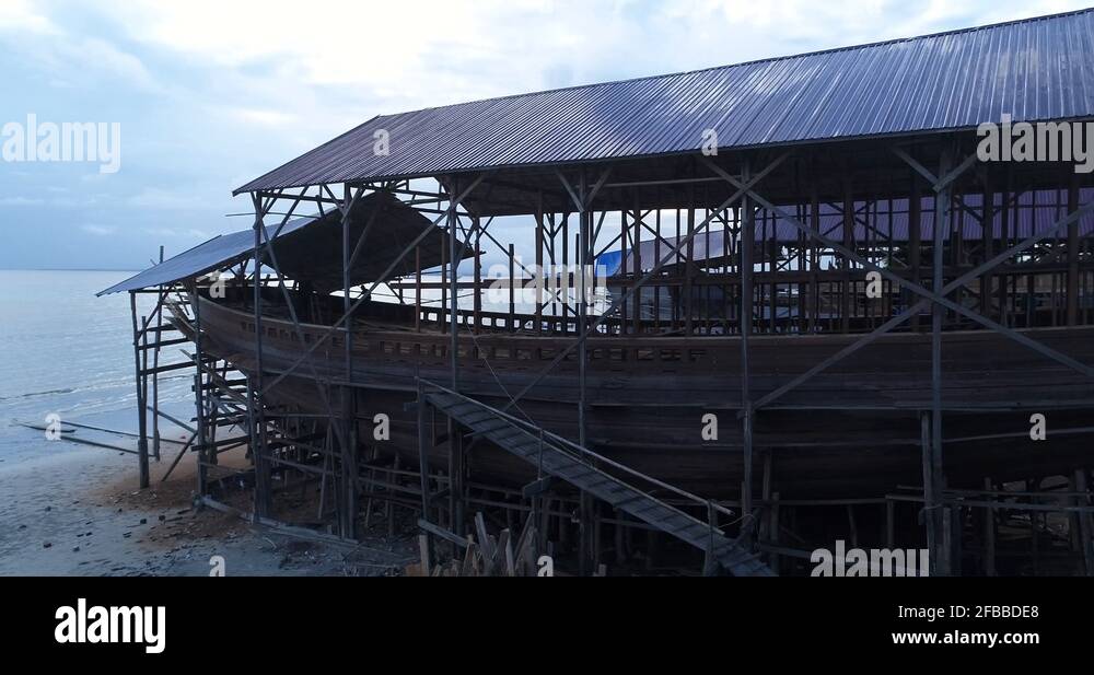 How to build a boat Stock Videos & Footage - HD and 4K Video Clips - Alamy