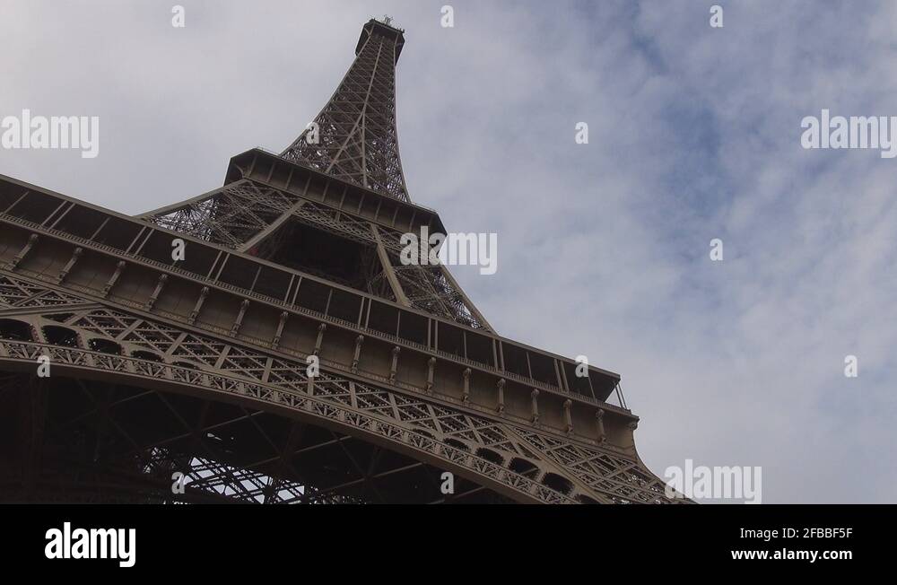 Metal tower paris Stock Videos & Footage - HD and 4K Video Clips - Alamy