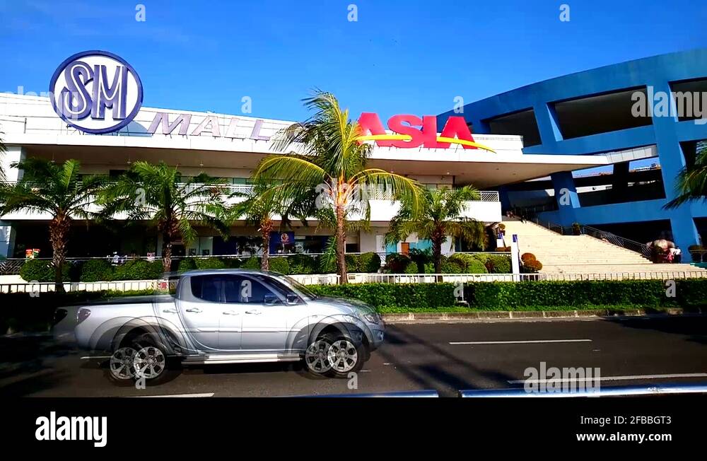 PASAY, PH - MAY 9: SM Mall of Asia facade on May 9, 2019 in Pasay Stock ...