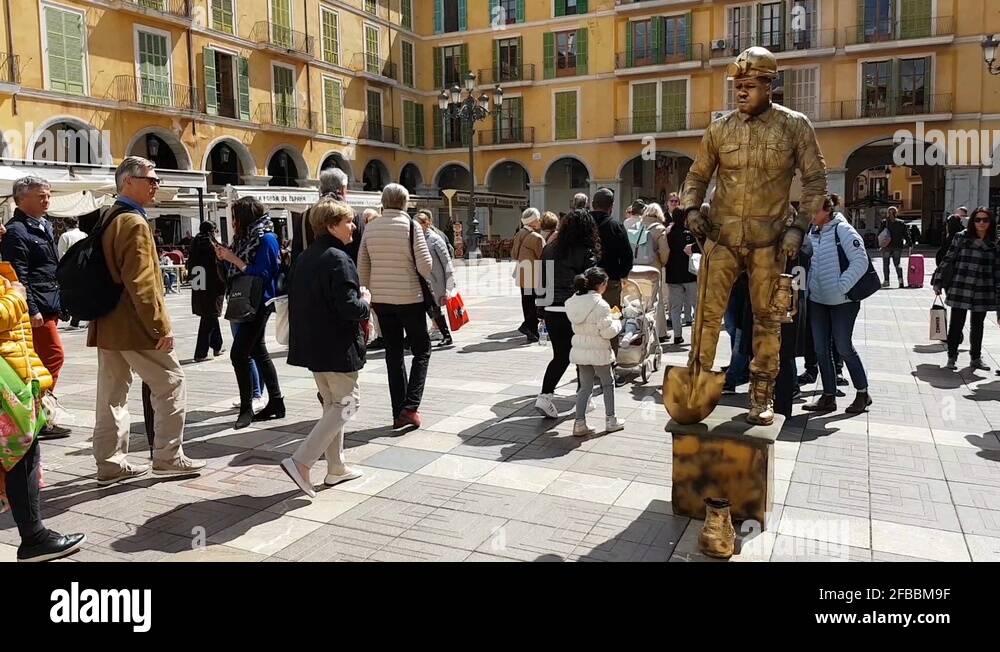 Statue still life Stock Videos & Footage - HD and 4K Video Clips - Alamy