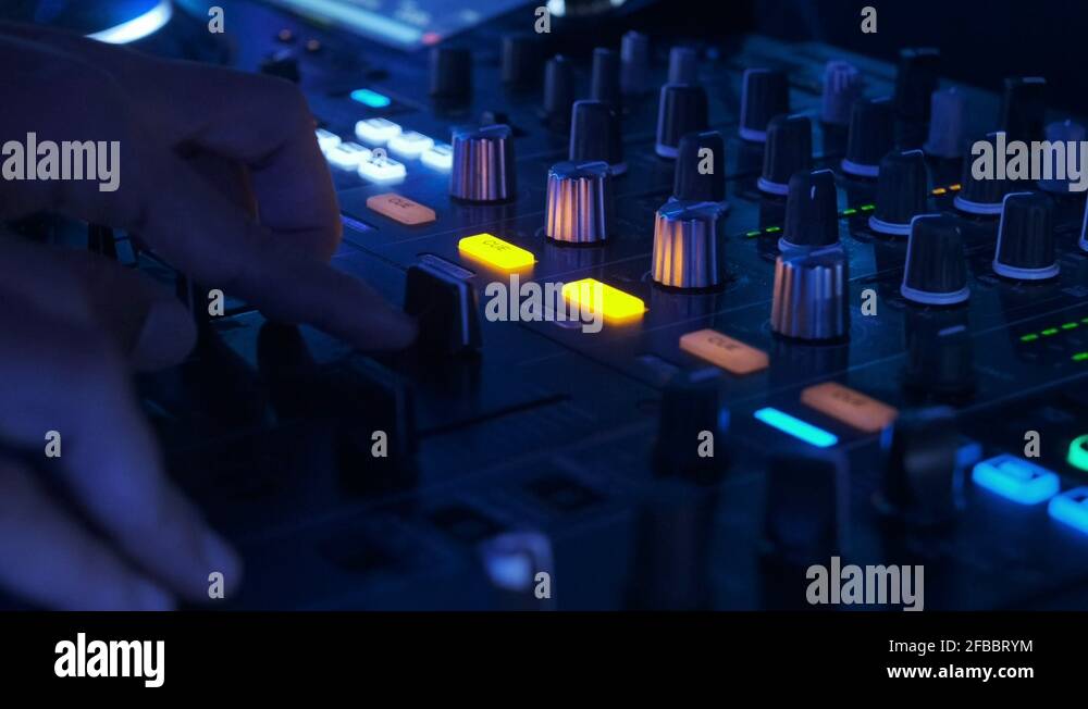 Dj mixing desk Stock Videos & Footage - HD and 4K Video Clips - Alamy