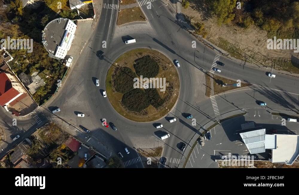 Roundabout greenery Stock Videos & Footage - HD and 4K Video Clips - Alamy