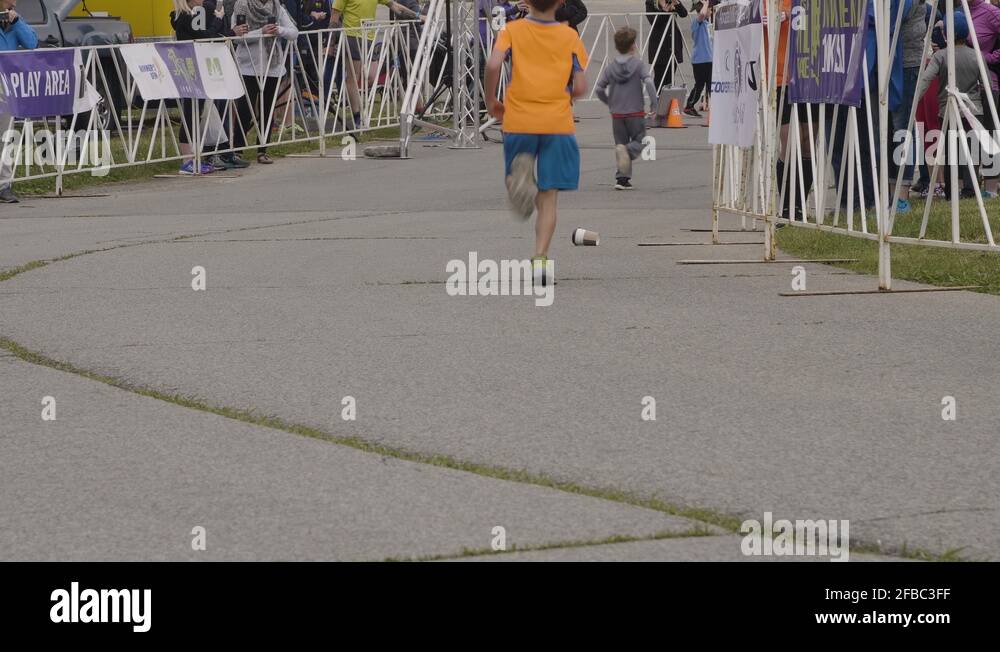 Running finish Stock Videos & Footage - HD and 4K Video Clips - Alamy