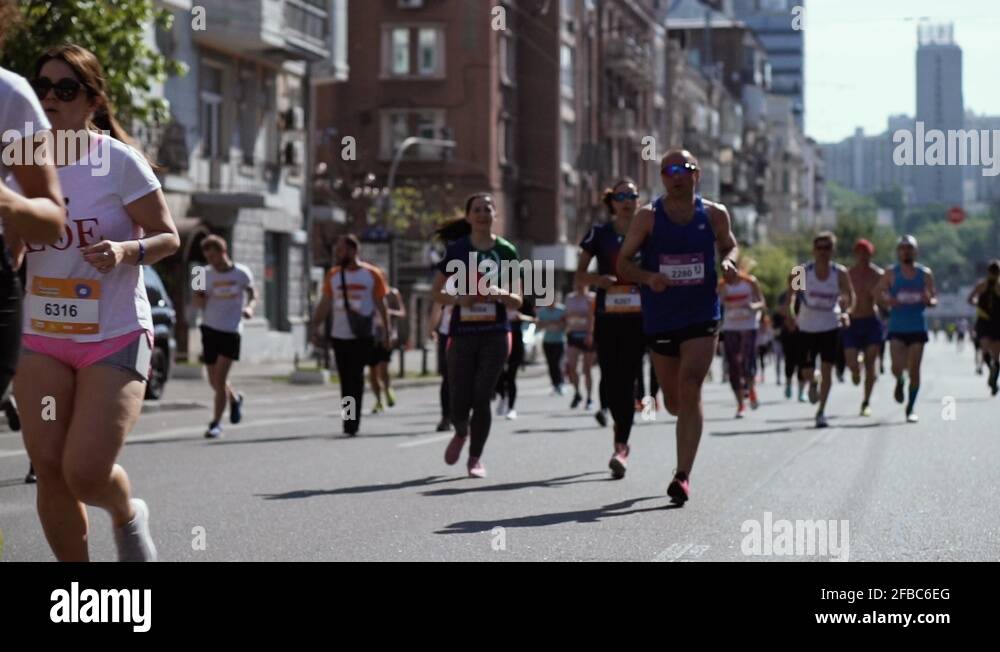 Running runners crowd sunny city Stock Videos & Footage - HD and 4K ...