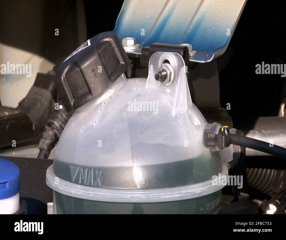 Coolant tank Stock Videos & Footage - HD and 4K Video Clips - Alamy
