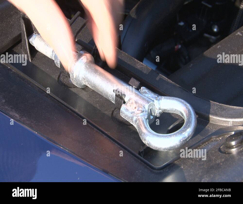 Hook towing Stock Videos & Footage - HD and 4K Video Clips - Alamy