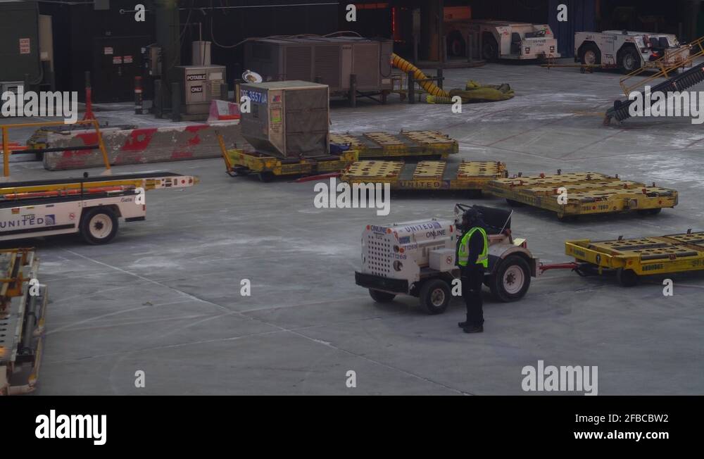 Airplane service station Stock Videos & Footage - HD and 4K Video Clips ...