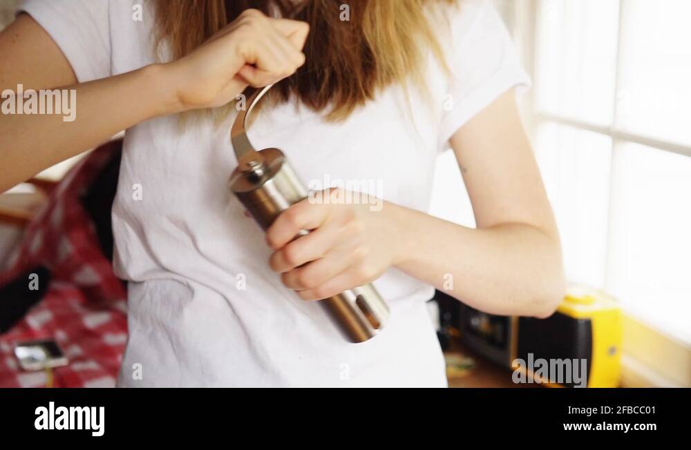 Hand coffee grinder Stock Videos & Footage - HD and 4K Video Clips - Alamy