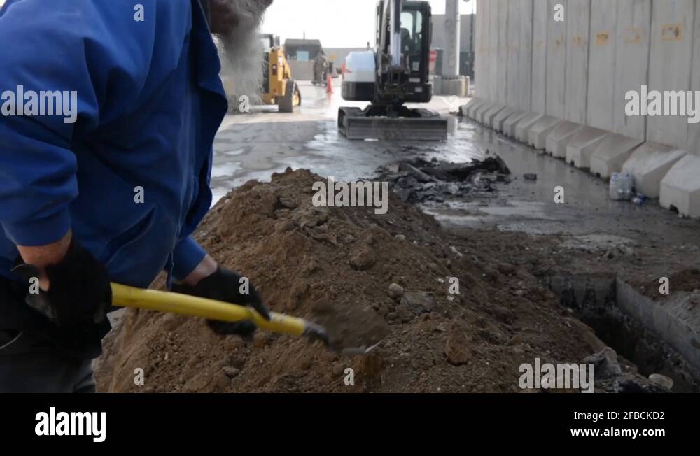 Pit digging Stock Videos & Footage - HD and 4K Video Clips - Alamy