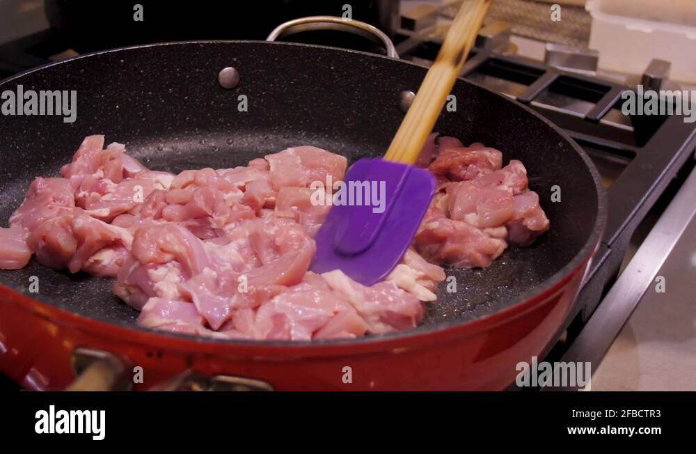 Chicken being cooked Stock Videos & Footage - HD and 4K Video Clips - Alamy