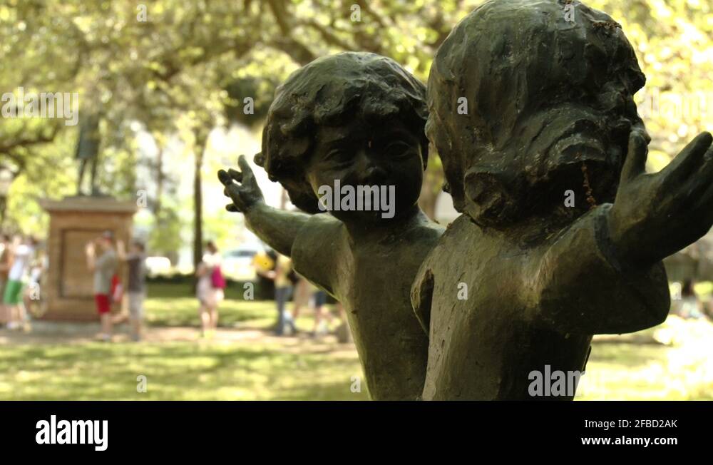 Parkstatue Stock Videos & Footage - HD and 4K Video Clips - Alamy