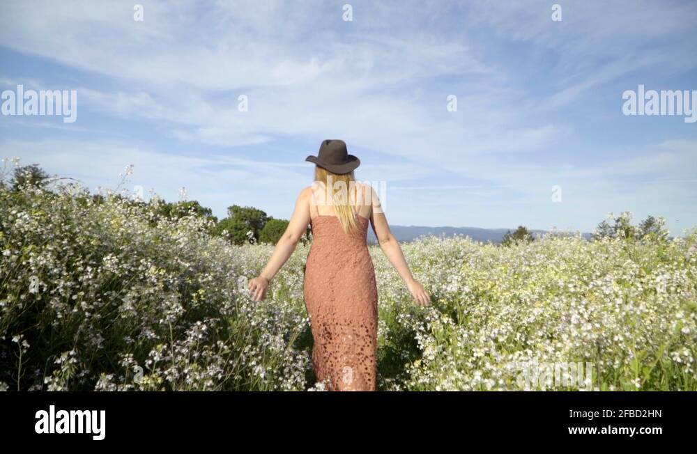 Woman skipping dress Stock Videos & Footage - HD and 4K Video Clips - Alamy