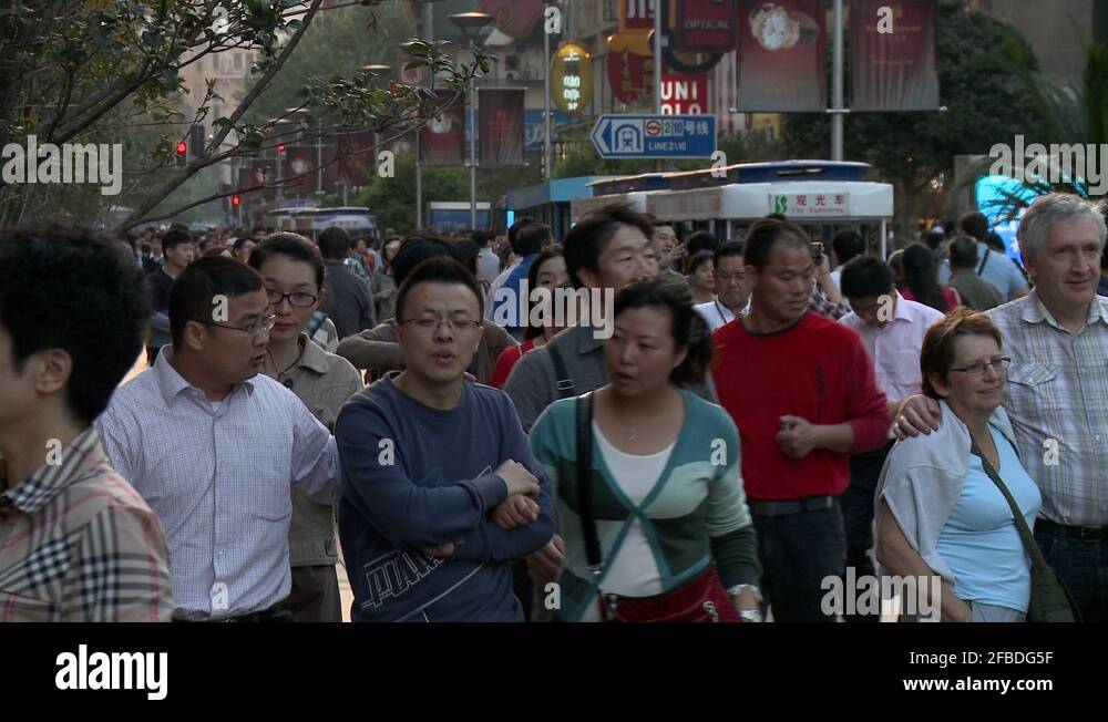 Crowd walk Stock Videos & Footage - HD and 4K Video Clips - Alamy