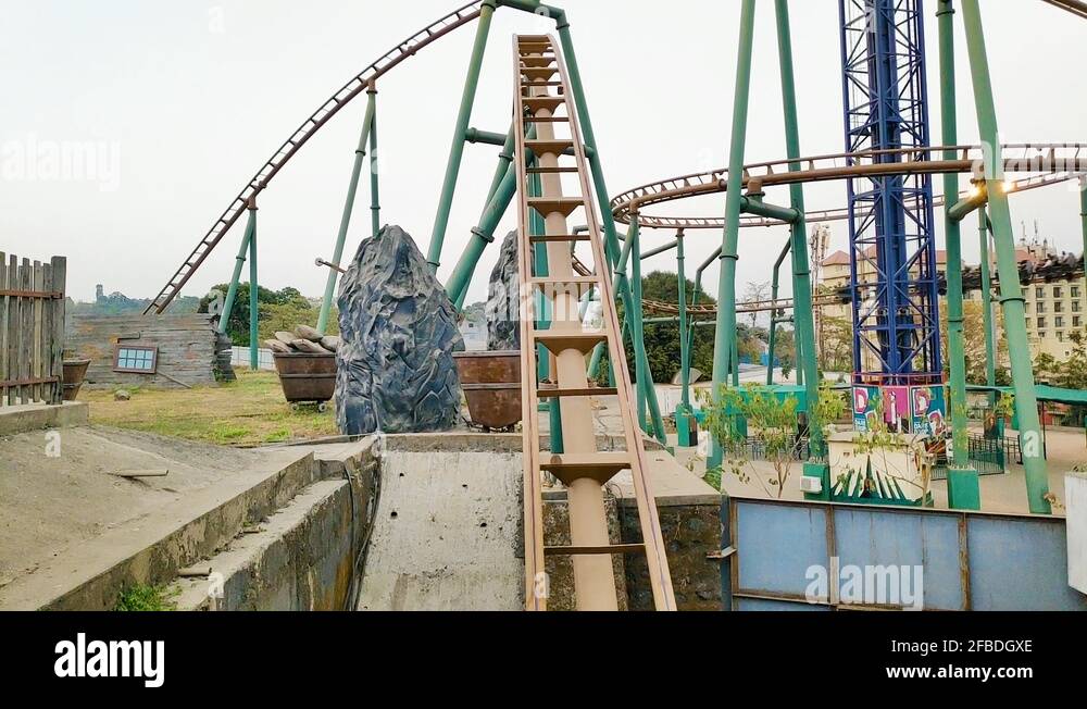 Rollercoaster people scared Stock Videos & Footage - HD and 4K Video ...