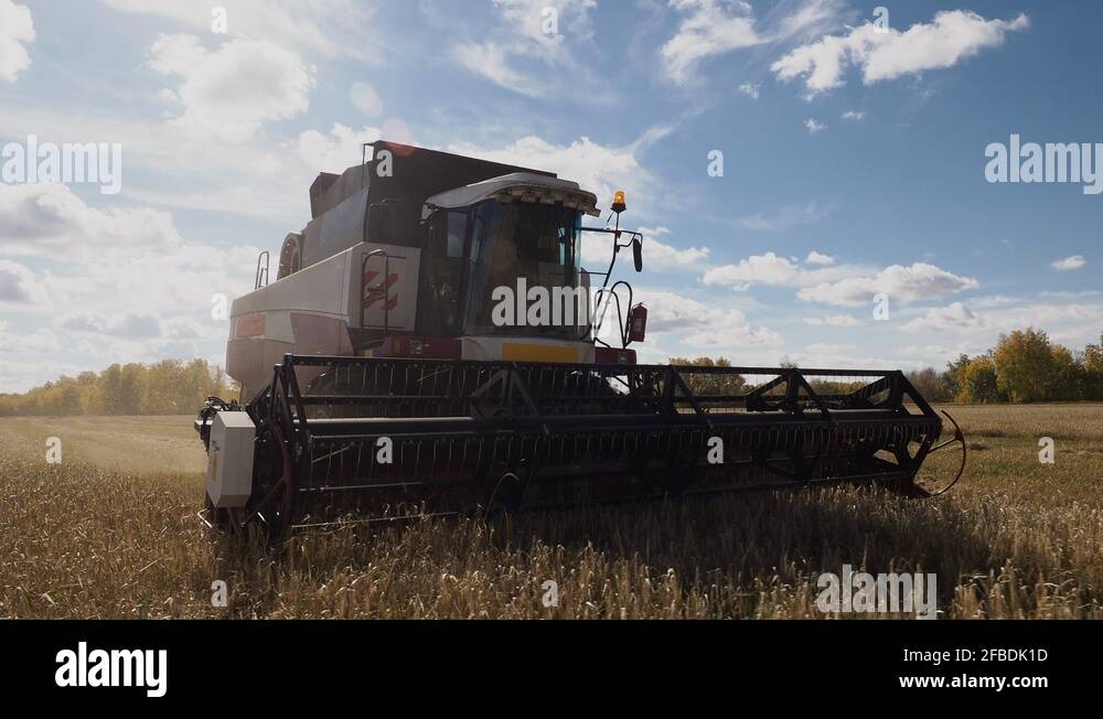 Farm combine harvester Stock Videos & Footage - HD and 4K Video Clips ...