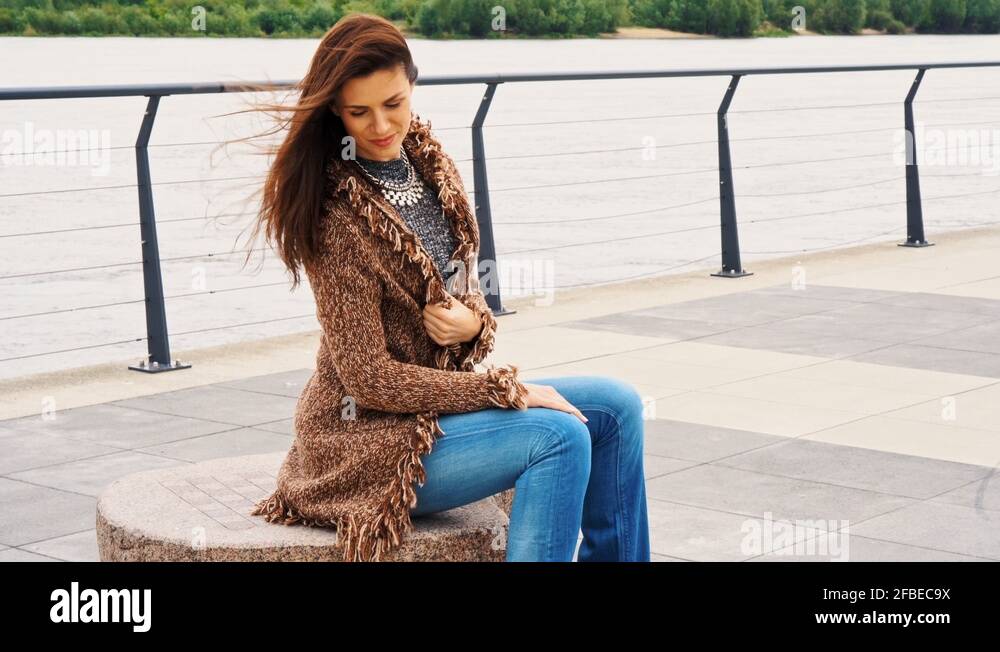 Expressive poses Stock Videos & Footage - HD and 4K Video Clips - Alamy