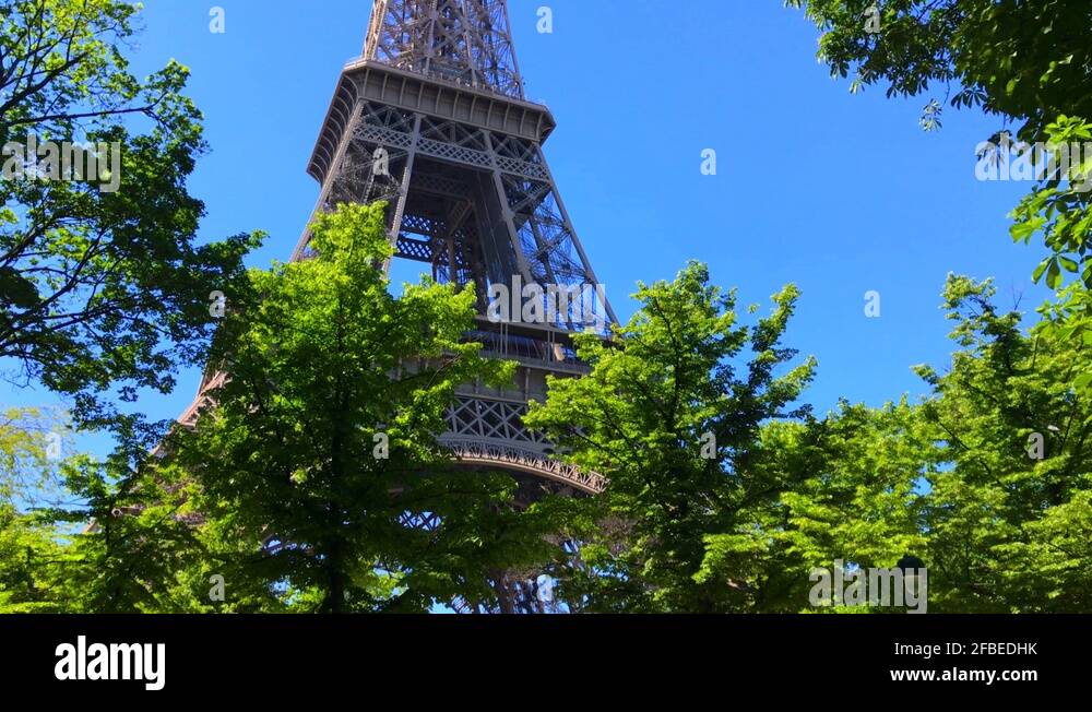 Summer eiffel tower Stock Videos & Footage - HD and 4K Video Clips - Alamy
