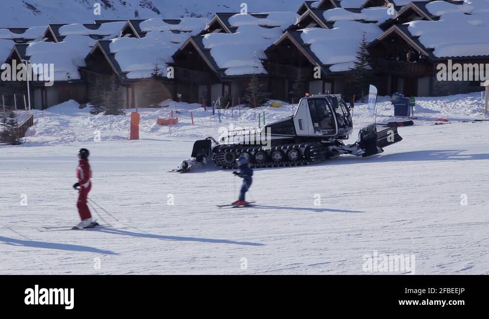 Piste basher Stock Videos & Footage - HD and 4K Video Clips - Alamy