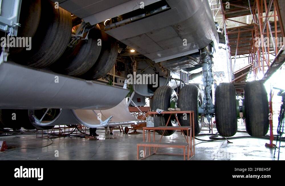 Maintenance flap Stock Videos & Footage - HD and 4K Video Clips - Alamy