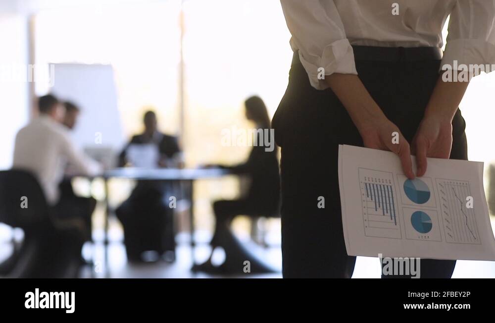 Back holding paper Stock Videos & Footage - HD and 4K Video Clips - Alamy