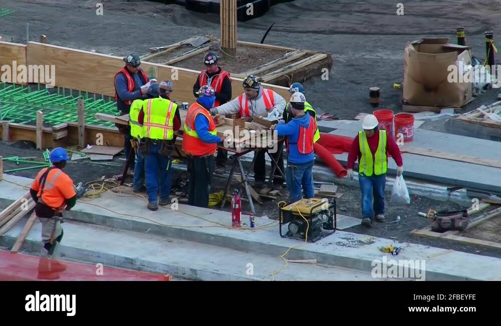 Construction workers lunch break Stock Videos & Footage - HD and 4K ...