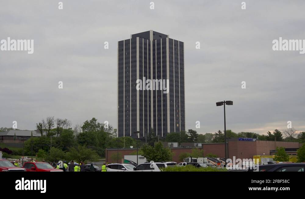 Demolition flats Stock Videos & Footage - HD and 4K Video Clips - Alamy