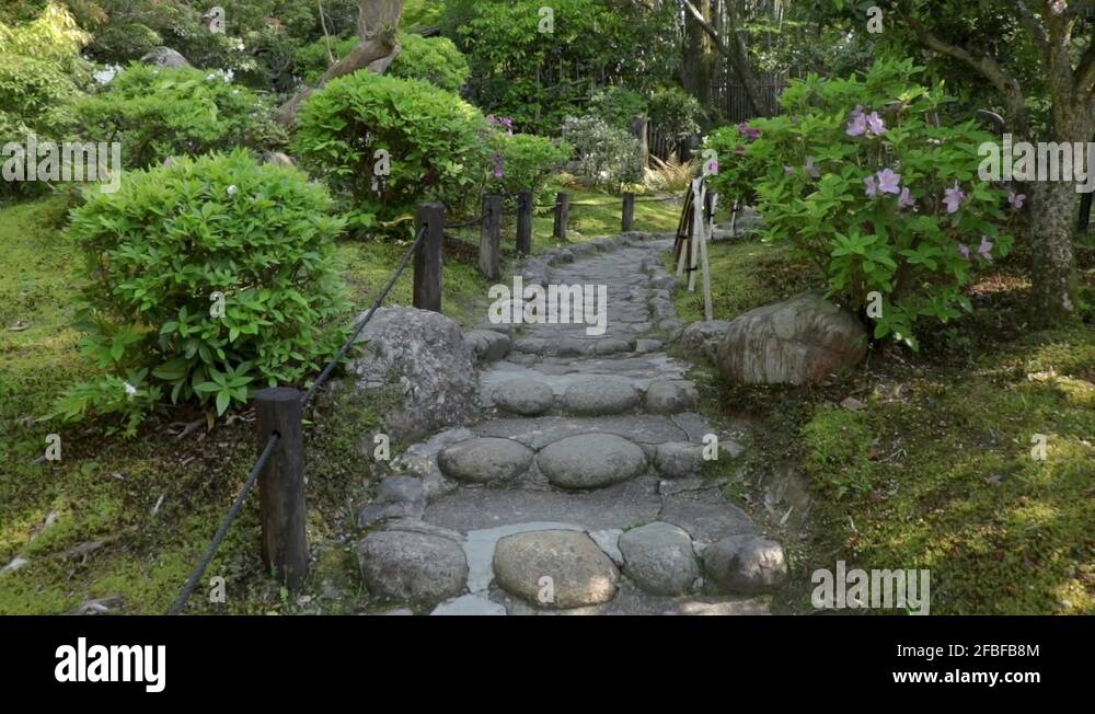 Japanese pathway Stock Videos & Footage - HD and 4K Video Clips - Alamy