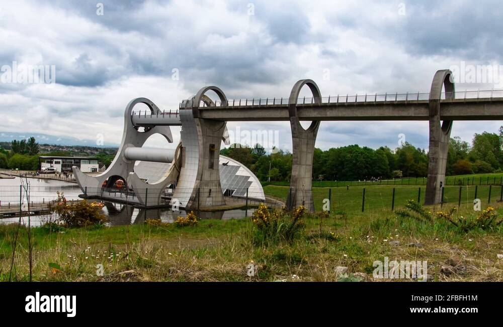 Rotating boat Stock Videos & Footage - HD and 4K Video Clips - Alamy