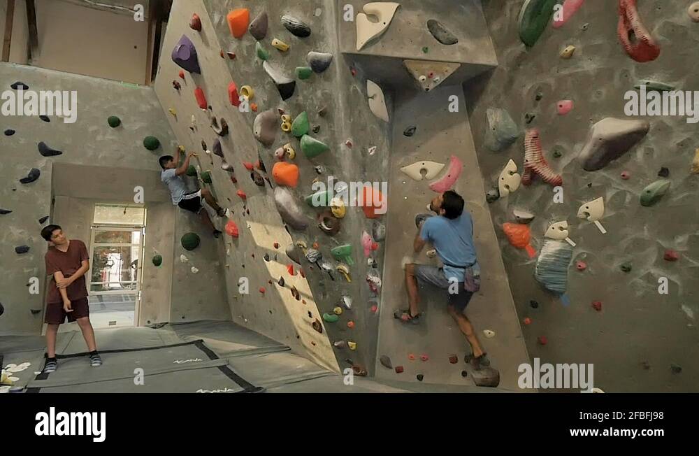 Dynamic jump Stock Videos & Footage - HD and 4K Video Clips - Alamy