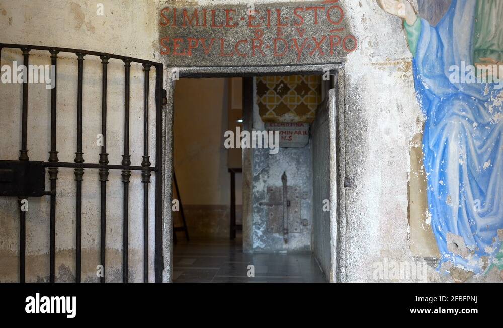 Threshold into the inner sanctum of Holy Sepulchre at Sacred Mountain ...