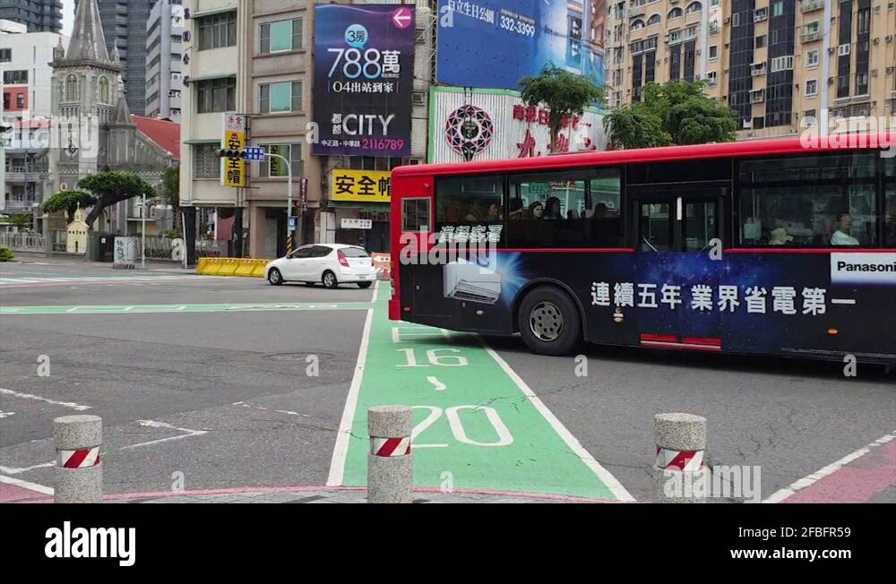 4 way crossing Stock Videos & Footage - HD and 4K Video Clips - Alamy