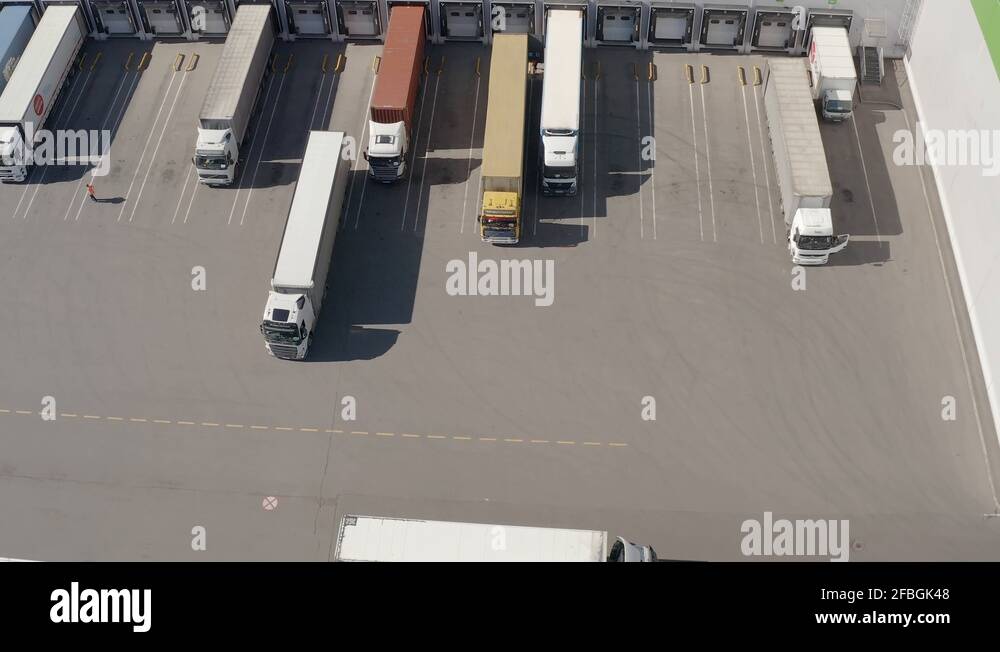 Stock loading dock Stock Videos & Footage - HD and 4K Video Clips - Alamy
