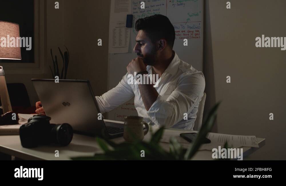 Man desk back dark Stock Videos & Footage - HD and 4K Video Clips - Alamy