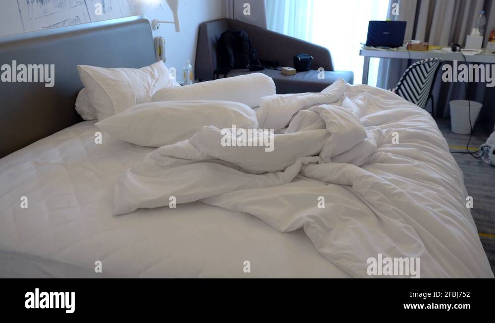 Tidy messy room Stock Videos & Footage - HD and 4K Video Clips - Alamy